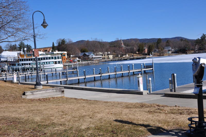 Lac George, New York photo stock éditorial. Image du georges - 80190413