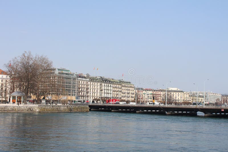 Lac Leman Geneve image stock éditorial. Image du bateaux - 43150014