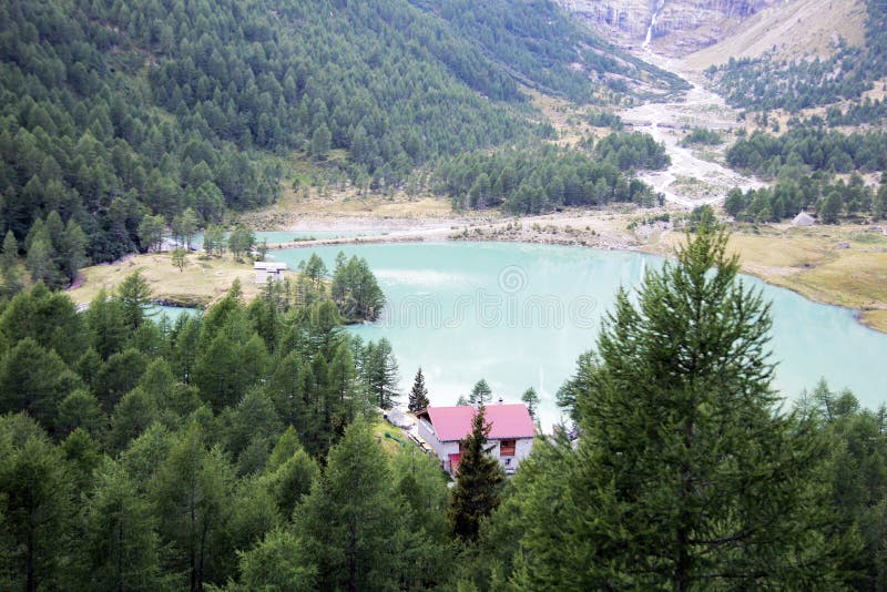 Lac Palu - Valmalenco, La Valteline, Italie Photo stock - Image du vert ...