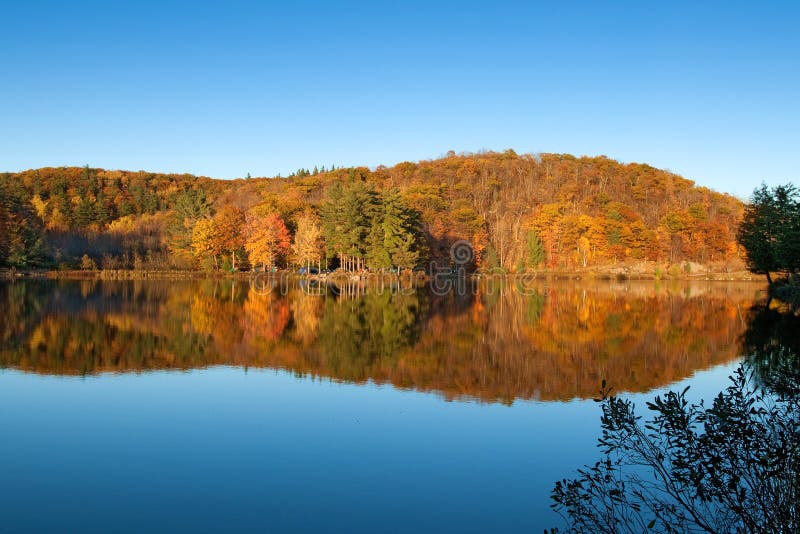 Lac Taylor, Quebec stock image. Image of quebec, wakefield - 16494251