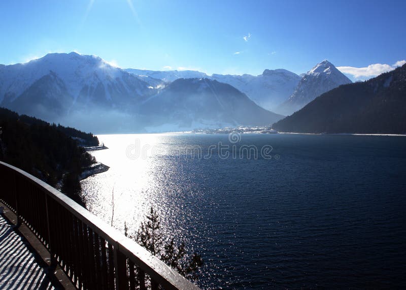 Lac Achensee Dans Les Alpes En Autriche Image stock - Image du vacances ...