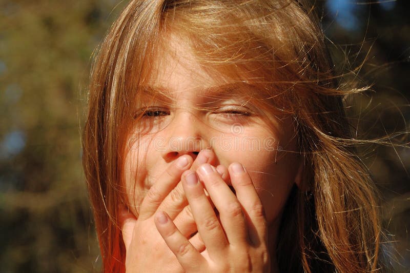 Lachend kind stock afbeelding. Image of kind, geluk, kinderen - 11998921