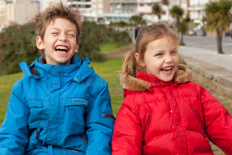 Lachendes Kind stockbild. Bild von kind, lächeln, frühling - 25464893