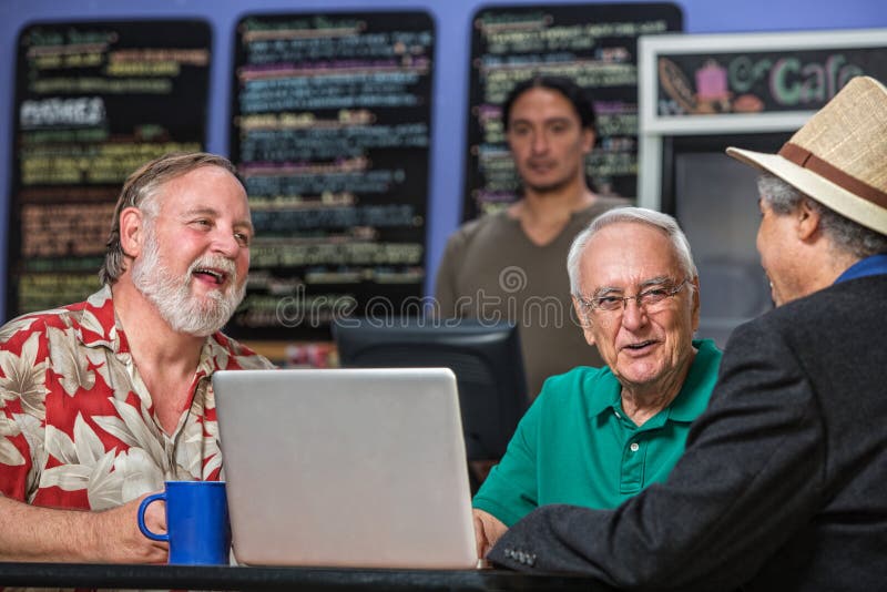 Lachende Mensen in Een Café Met Een Laptop Stock Foto - Image of rijp ...