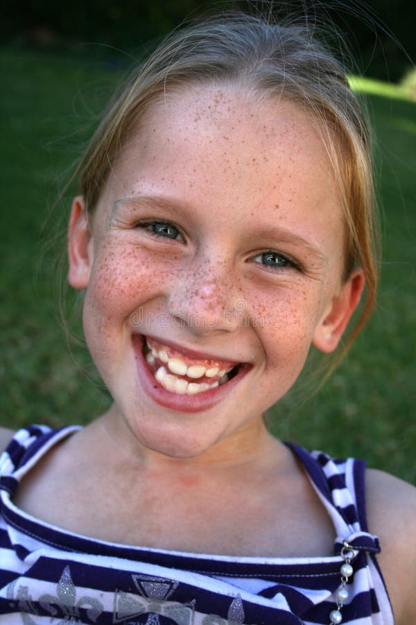 Lachendes Kind stockfoto. Bild von kind, lachendes - 6620802