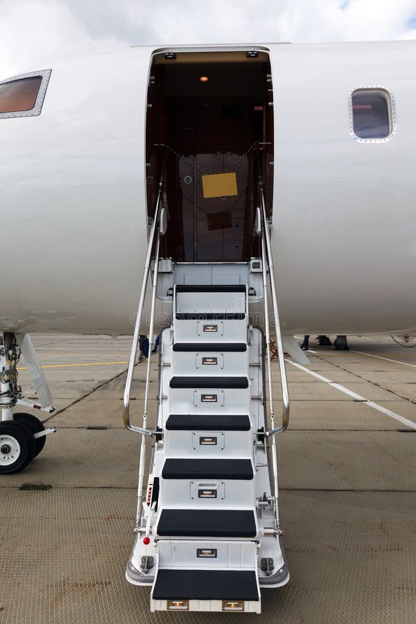 2,353 Airplane Ladder Photos - Free & Royalty-Free Stock Photos from ...