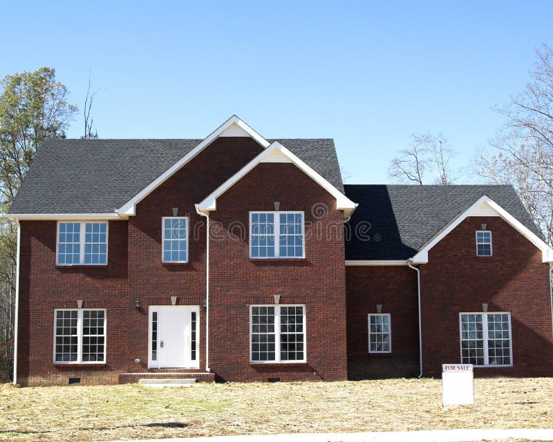 Casa de ladrillo terminada imagen de archivo. Imagen de residir - 349497