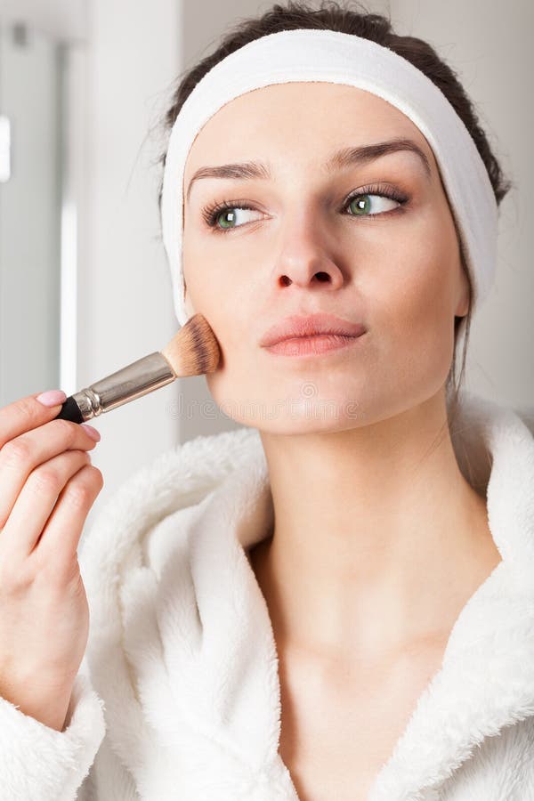 Lady making up stock image. Image of beautiful, beauty - 41139651