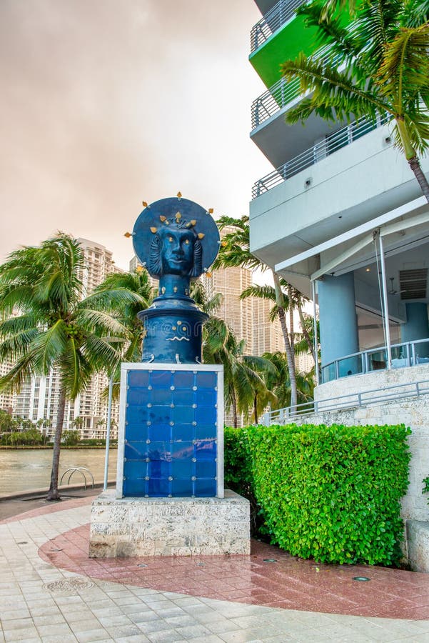 Lady of Miami Statue Along Miami Riverwalk at Sunset, Florida Editorial ...