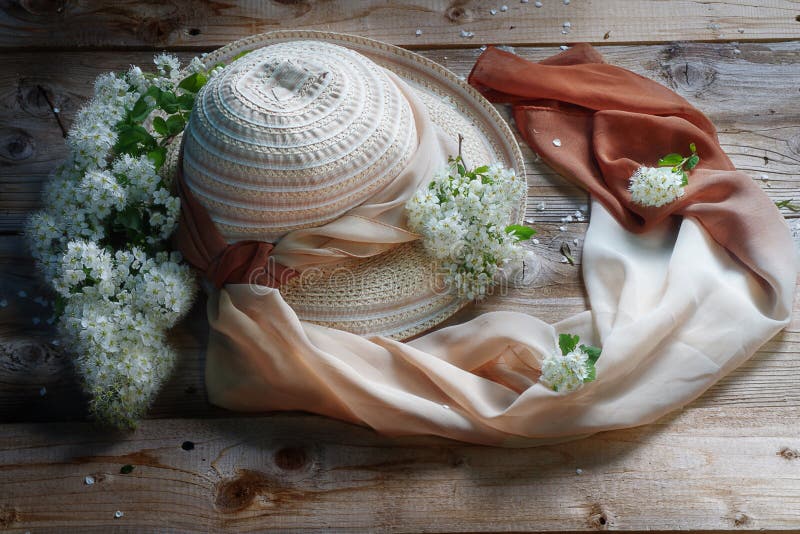 A Lady`s Straw Hat and Spring Flowers Stock Image - Image of gardening ...