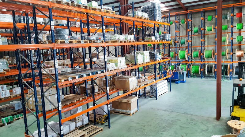 Lagerarbete arkivfoto. Bild av lager, utrustning, arbete - 80468824