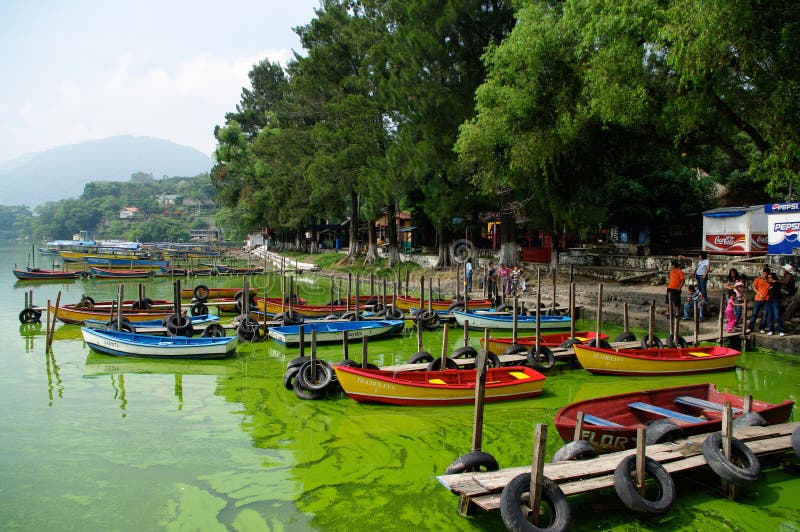 Lago Amatitlan foto editorial. Imagen de america, lago - 28798306