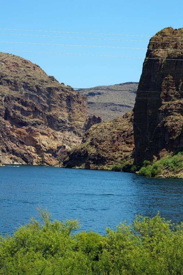 Lago Arizona canyon foto de archivo. Imagen de tonto - 95089686