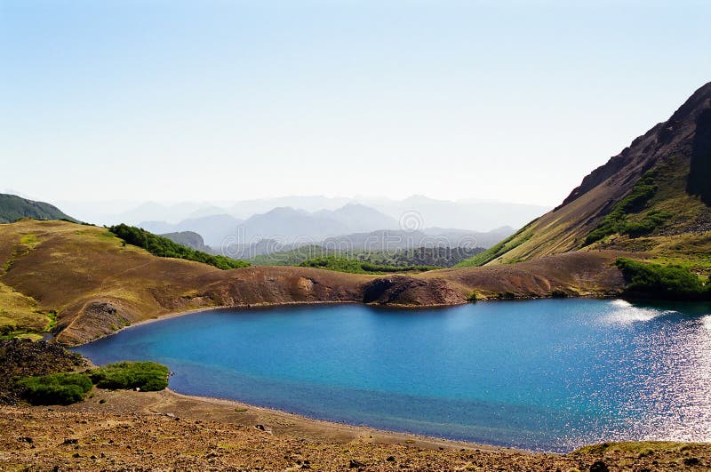 Lago Azul En Terreno Volcánico, Chile Foto de archivo - Imagen de paso ...