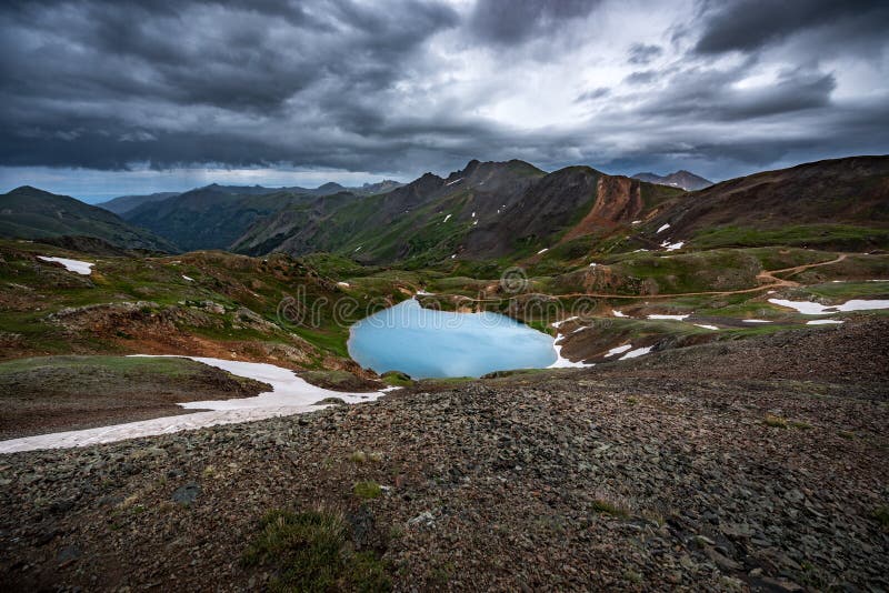 Lago Como Colorado imagen de archivo. Imagen de paso - 123227353