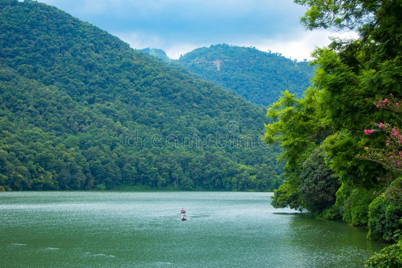 Lago De Phewa Fewa E Nepal Da Cidade De Pokhara Foto de Stock - Imagem ...