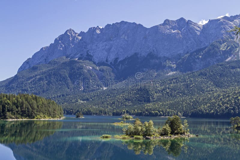 Lago Eibsee foto de stock. Imagem de avaria, alemanha - 35691112