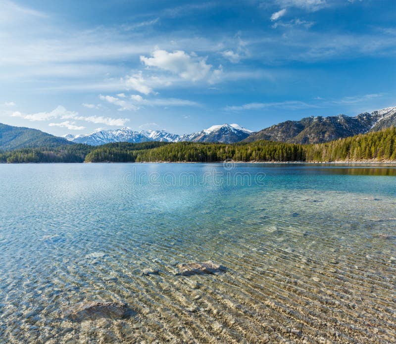 Lago Eibsee, Alemanha foto de stock. Imagem de nonalcoholic - 34468104