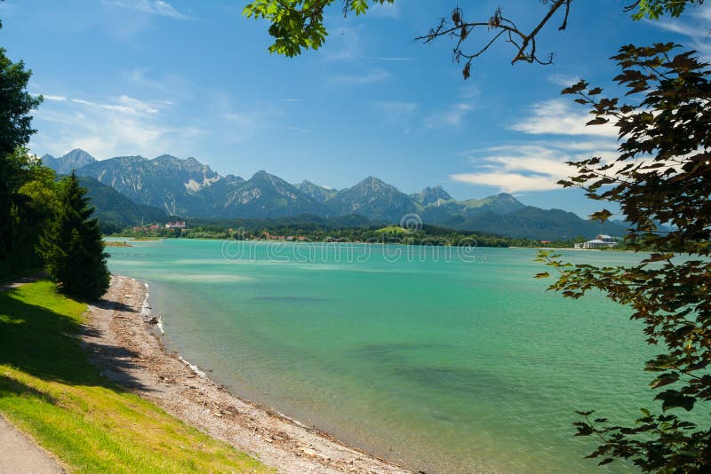 Lago Forggensee, Allgaeu, Baviera, Alemania Imagen de archivo - Imagen ...