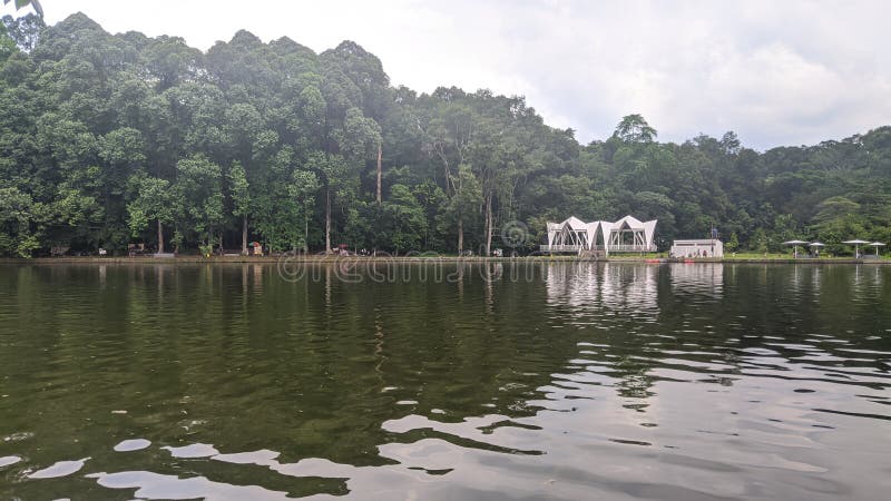 Lago Gede De La Zona Oeste De Java Imagen de archivo - Imagen de lago ...