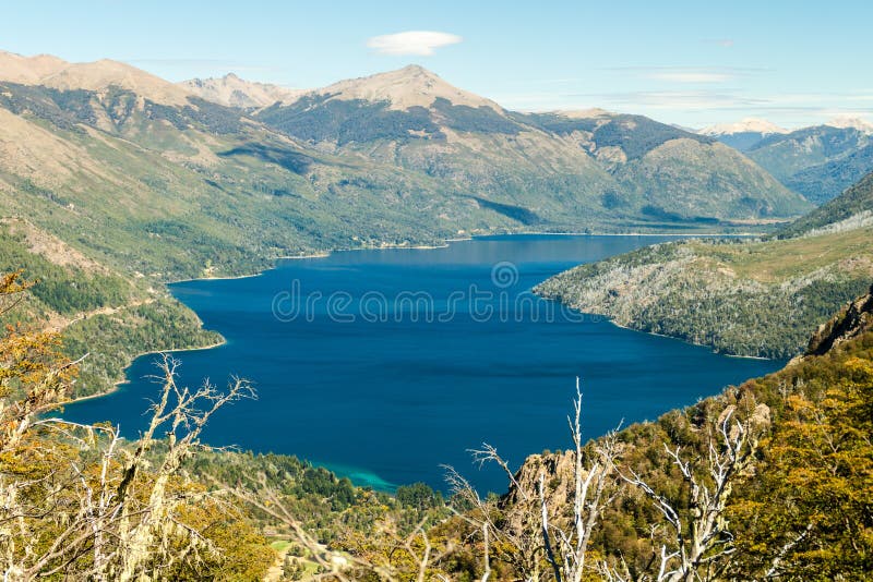 Lago Gutierrez Cerca De Bariloche Imagen de archivo - Imagen de ...