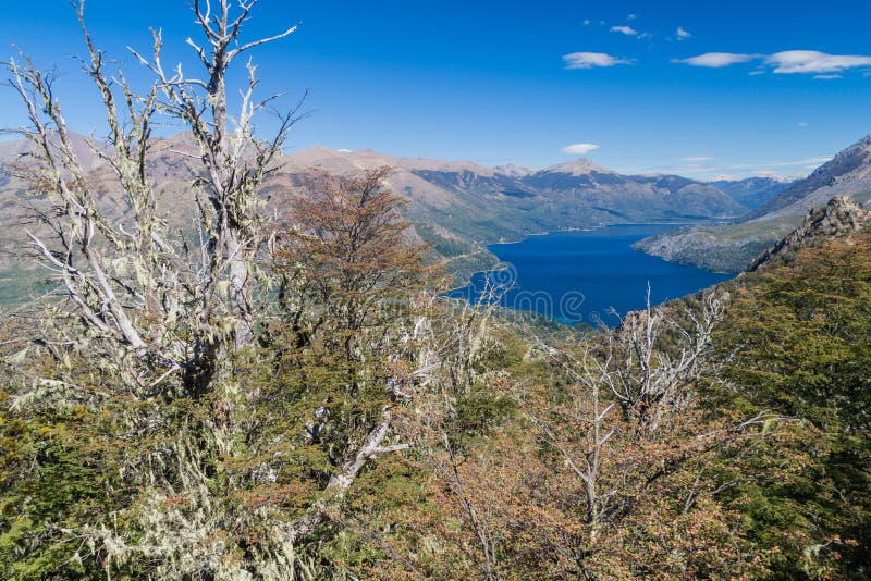 Lago Gutierrez Cerca De Bariloche Imagen de archivo - Imagen de ...