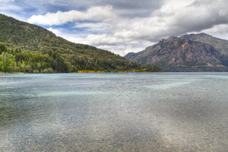 Lago Gutierrez Vicino a Bariloche, Argentina Fotografia Stock ...