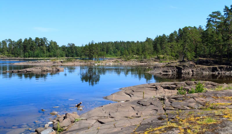 Lago ladoga imagen de archivo. Imagen de belleza, piedras - 77563255