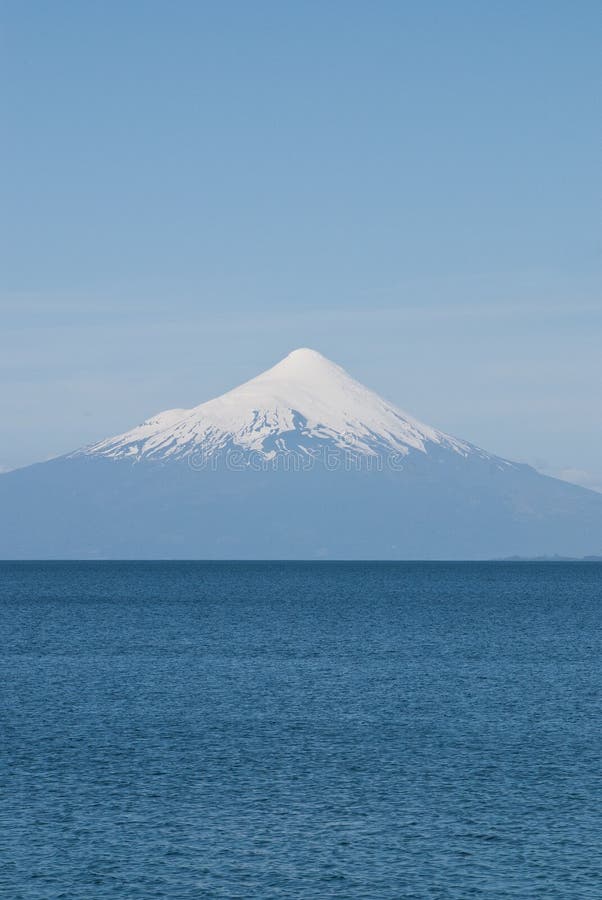 Lago Llanquihue imagem de stock. Imagem de chile, puerto - 17578505