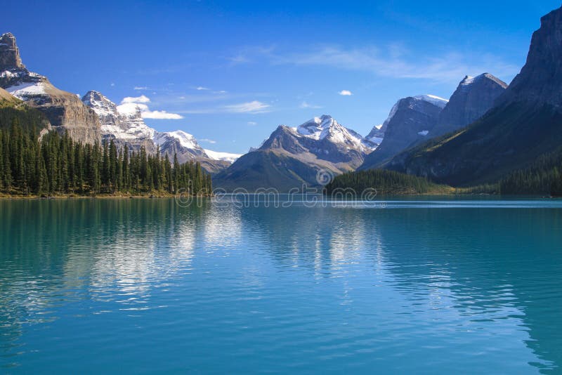 Lago Maligne En Jasper National Park En Alberta Canada Imagen de ...