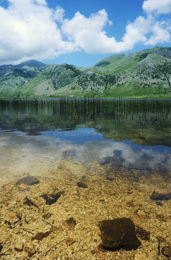 Lago matese immagine stock. Immagine di bello, naughty - 60871073