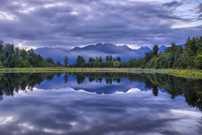 Lago Matheson immagine stock. Immagine di lago, verde - 41575467