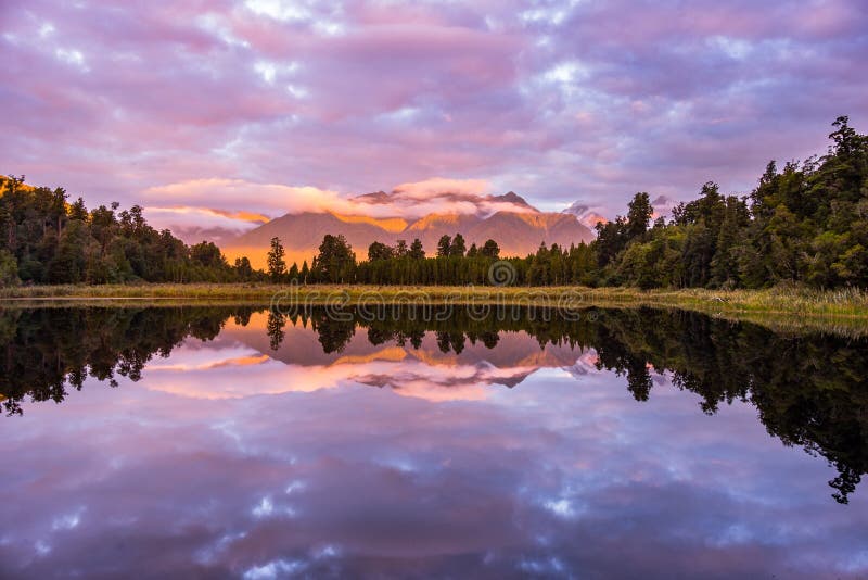 Lago Matheson, Nuova Zelanda Immagine Stock - Immagine di paesaggio ...