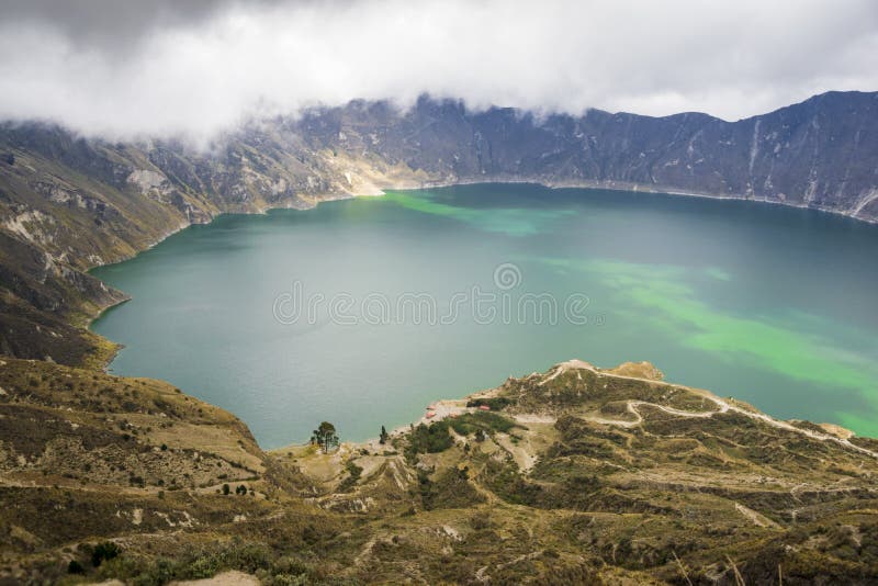 Lago Quilotoa en Ecuador imagen de archivo. Imagen de sierra - 82581311