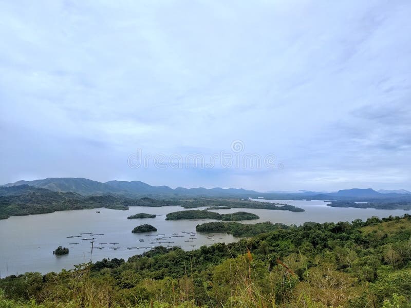 Riam Kanan Lake Y Dam Son Tan Hermosas Imagen de archivo - Imagen de ...