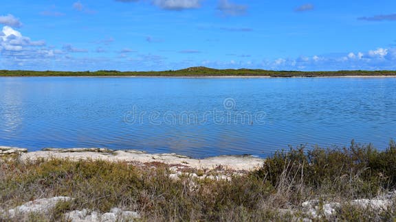 Lago scenico Teti immagine stock. Immagine di caratteristica - 64462387