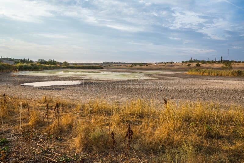 Lago seco imagen de archivo. Imagen de calor, textured - 60867257