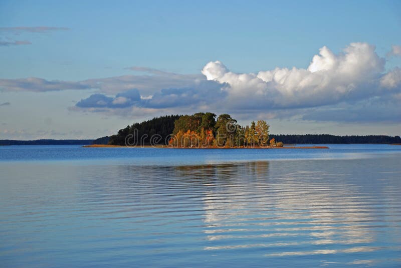 Lago sereno em Sweden foto de stock. Imagem de suécia - 4628028