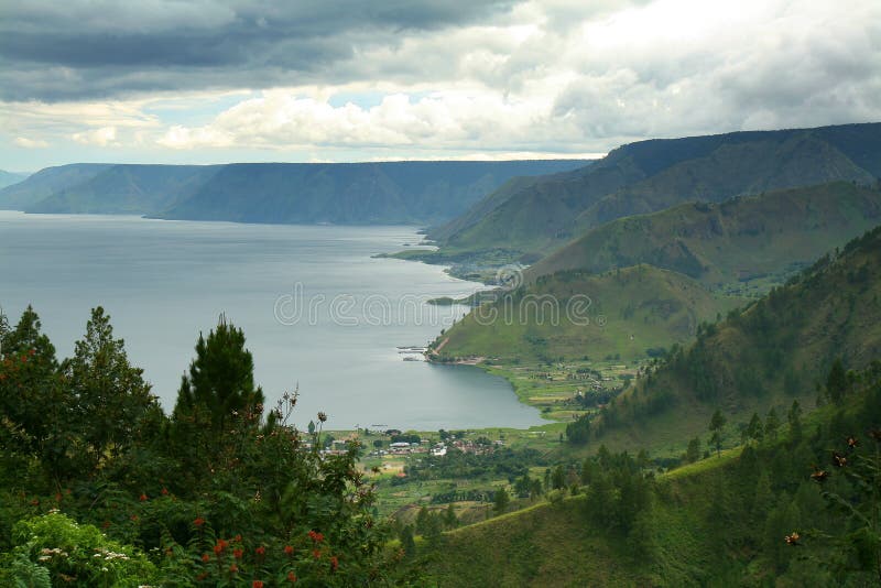 Lago Toba foto de stock. Imagem de turismo, lago, curso - 8377632