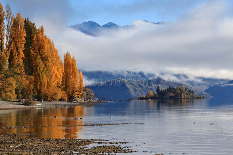 Lago Wanaka, Isola Del Sud, Nuova Zelanda Fotografia Stock - Immagine ...