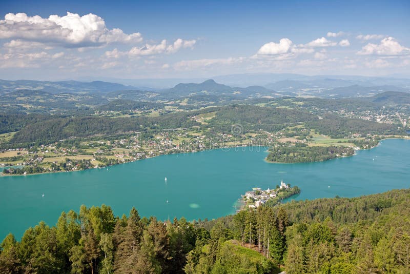 Lago Woerthersee immagine stock. Immagine di acqua, panorama - 19689935