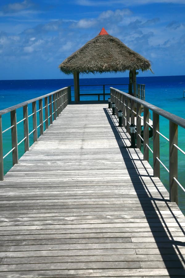 Lagoon pontoon stock photo. Image of tahiti, lagoon, waves - 12604000