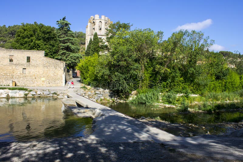Lagrasse, France photographie éditorial. Image du gothique - 102249342