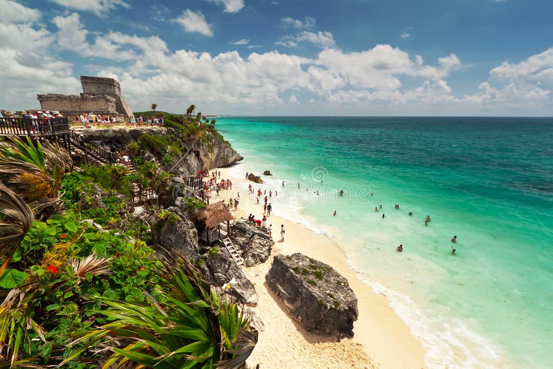 Spiaggia Caraibica Messico Di Tulum Immagine Stock - Immagine di sfondo ...