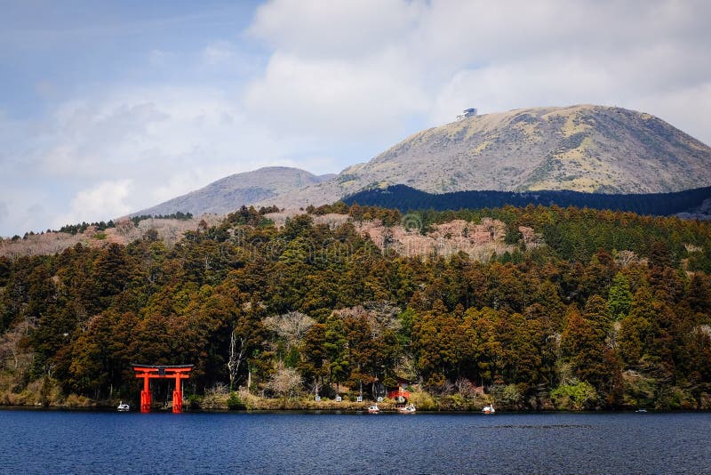 Lake Ashi of Hakone, Japan. Stock Photo - Image of spring, fuji: 70590940
