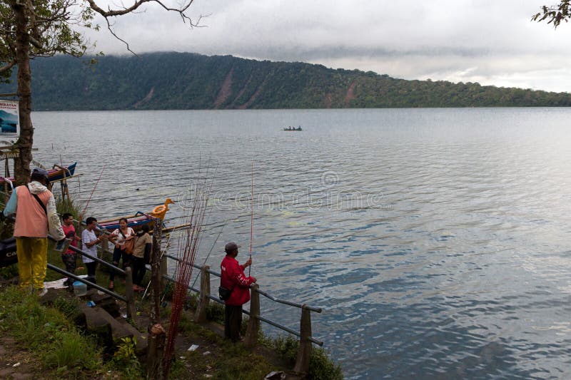 Lake Bratan editorial photography. Image of destination - 105734362