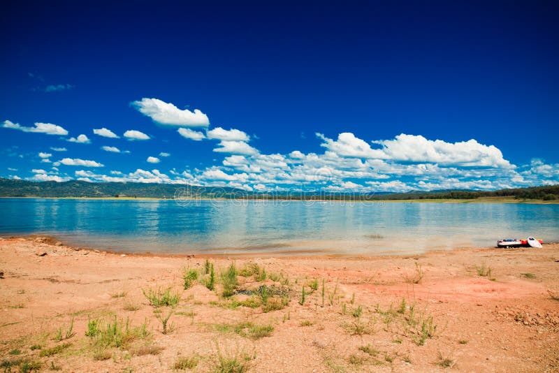 Lake Burrendong stock image. Image of mountains, mountain - 22800761
