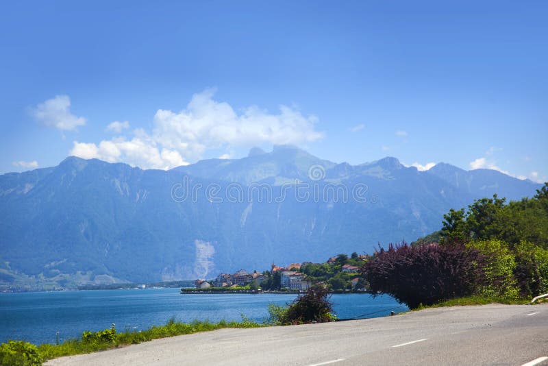 Lake Geneva editorial photography. Image of sunny, trees - 78556097