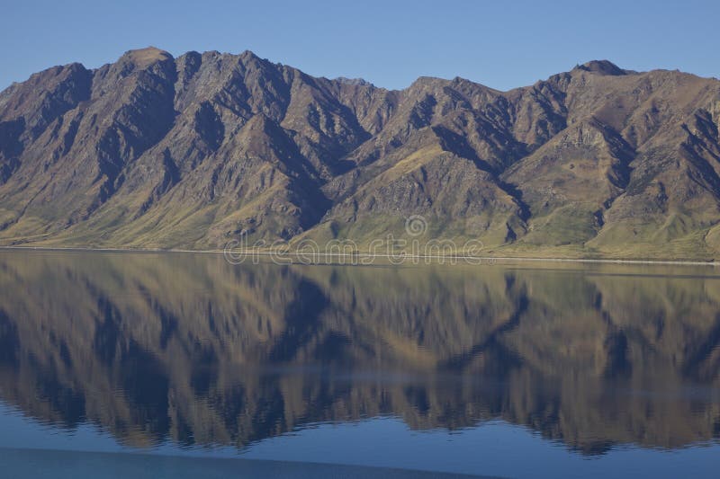 Lake Hawea stock photo. Image of autumn, reflection, alpine - 28203230