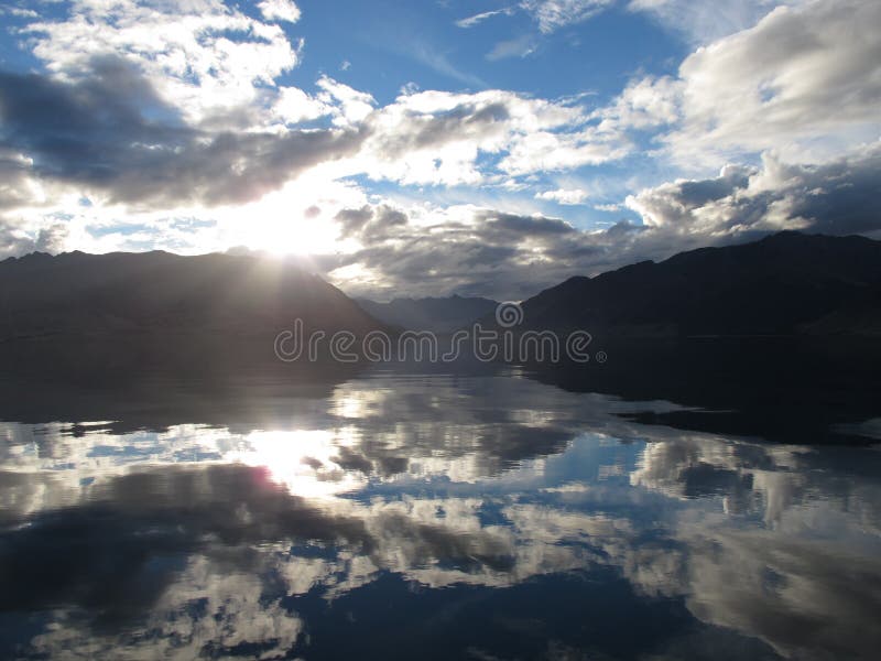 Lake Hawea Sunset stock image. Image of zealand, clouds - 19561897